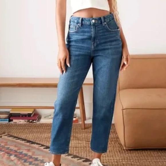 American Eagle Mom Jeans Curvy